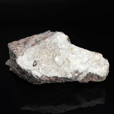 Analcime, quartz - Port d'Agrès, Aveyron, France
