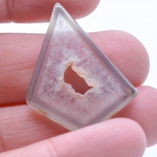 Agate polyédrique - Sitio Garguelo, Cachoeira dos Indios, Paraiba, Brésil.